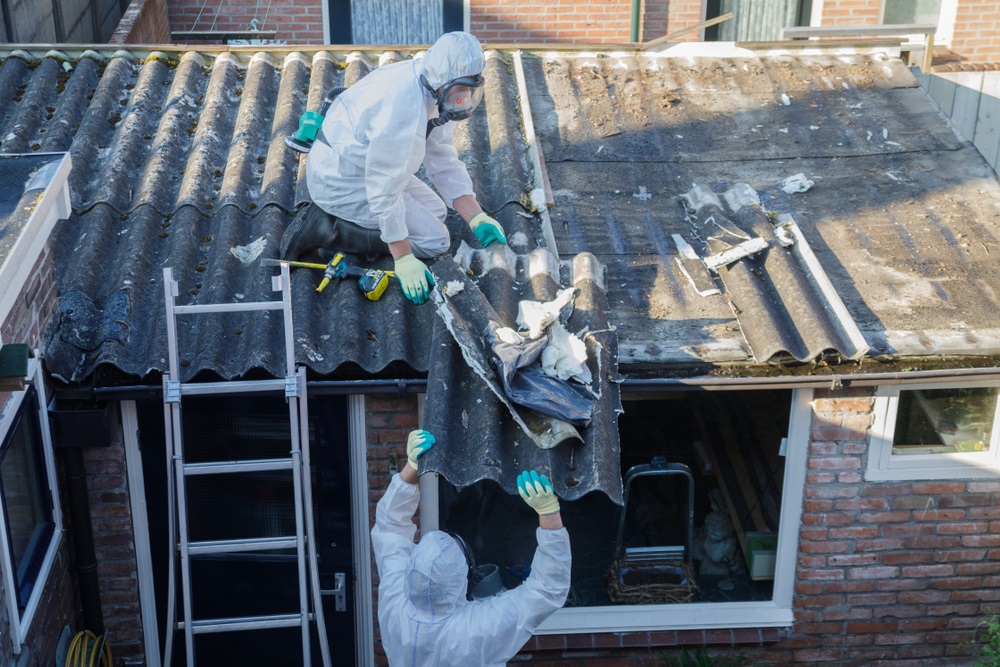 Choosing an Asbestos Contractor for Removal Services